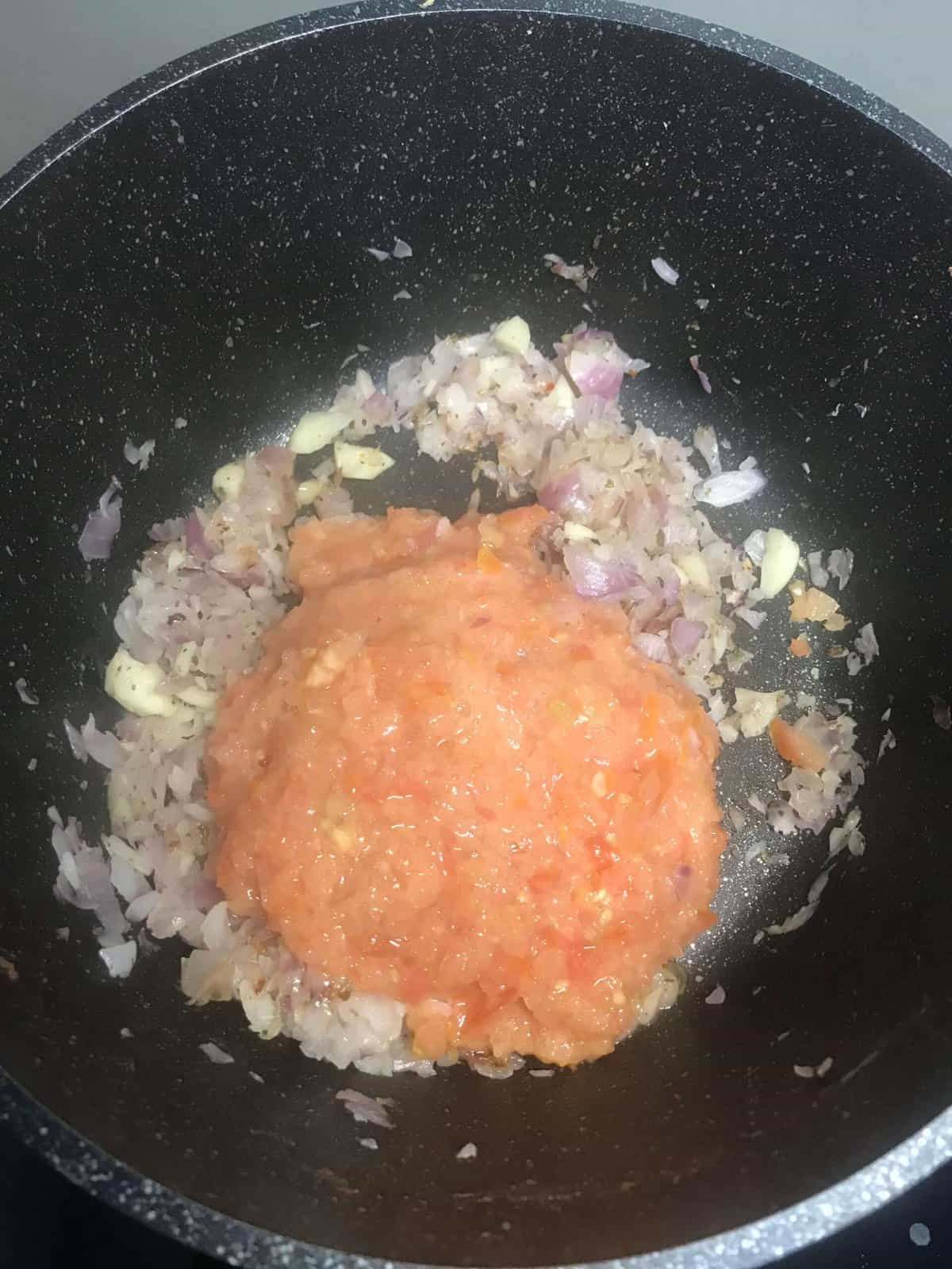 Simple Indian Style Spaghetti (Quick And Nutritious) - Tummy and Twirls